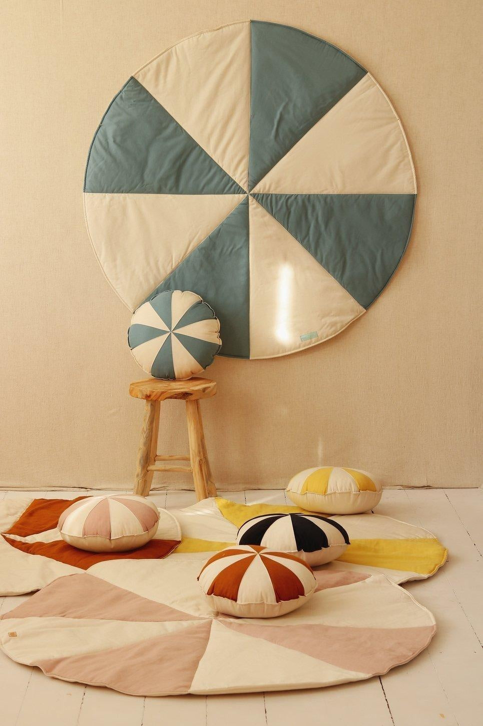 Blue Candy Round Patchwork Mat – Oliver Ruffus